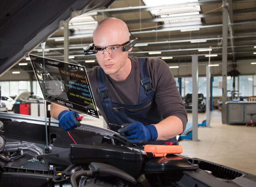 5 ways industrial AR boosts service technician performance