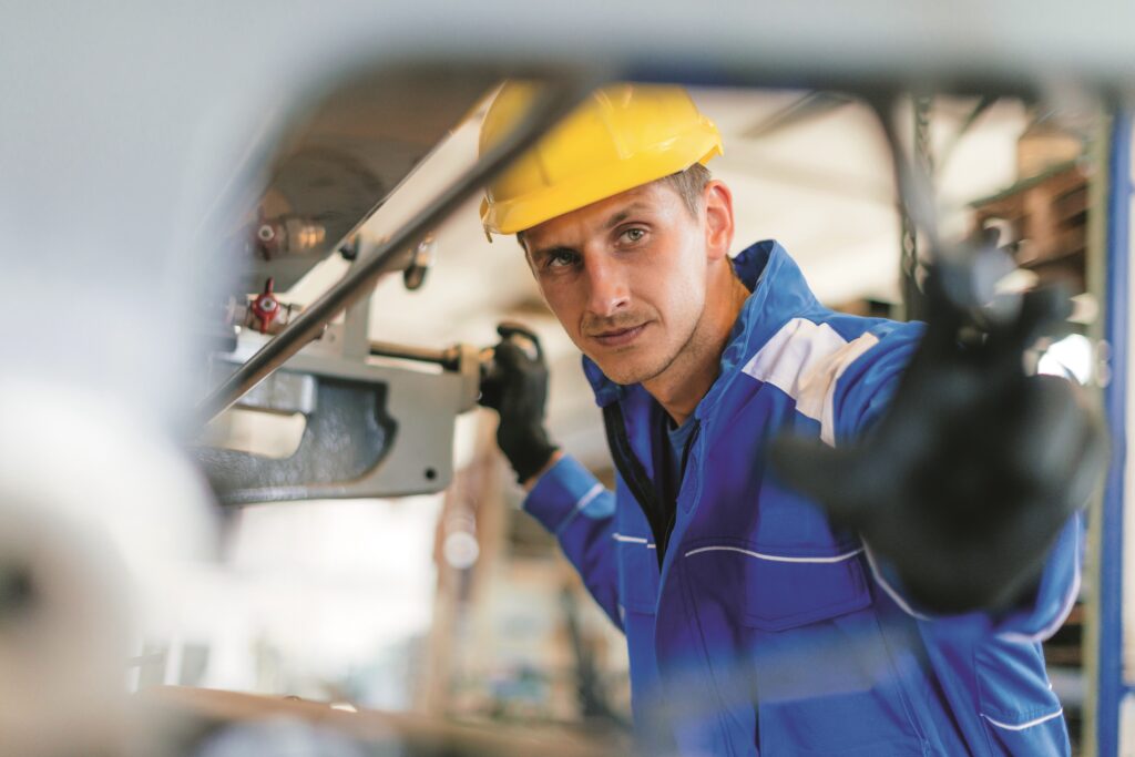 Improve Service Efficiency with Accurate Visibility of Your Physical ...