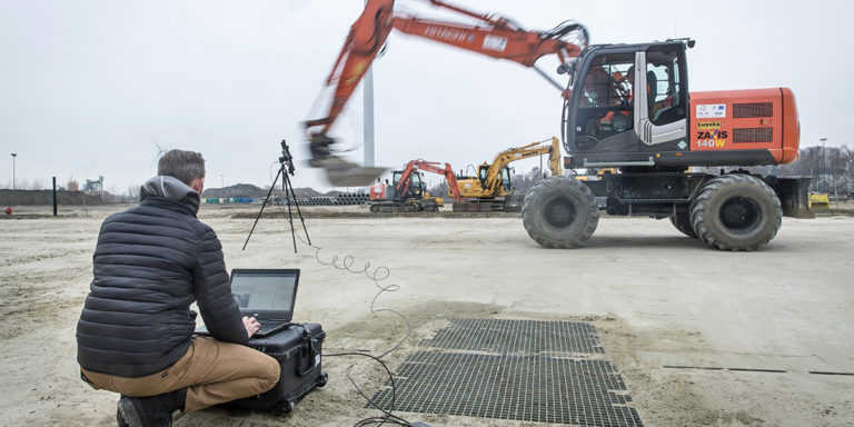 Construction equipment noise levels: How to meet regulations - Simcenter