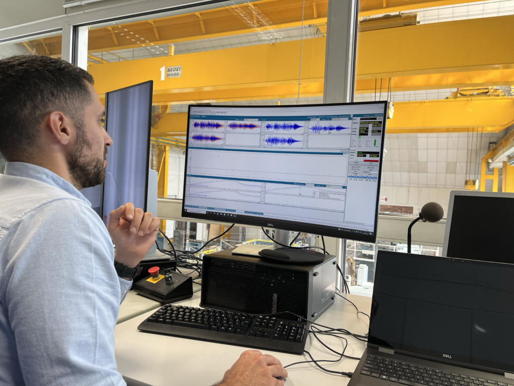Realistic shock replication: Simcenter Testlab 2306 Shock & MIMO Shock ...