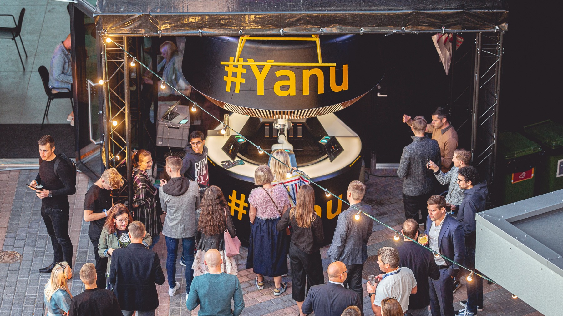 Meet Yanu, the world’s first AI-powered robot bar | Startup Spotlight